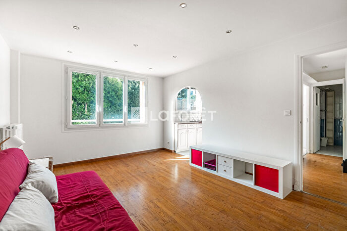 Issy-les-Moulineaux, Les Iles, La Ferme : Appartement 2 pièces à vendre