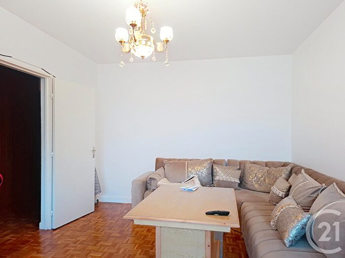 Appartement à vendre - Vaux-le-Pénil - 2 pièces - 1 chambre