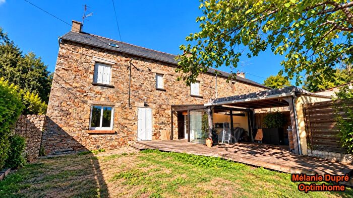 Maison 7 pièces à Bains-sur-Oust, à vendre