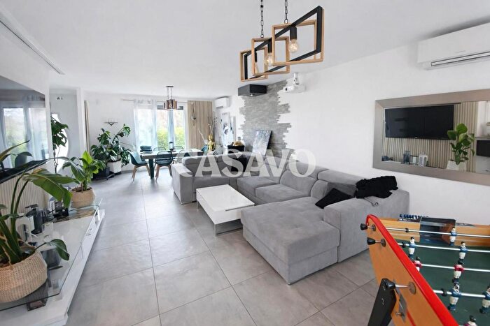 Maison à vendre - Meaux, Grosse Pierre, Croix Saint-Loup, Corniche - 6 pièces - 4 chambres