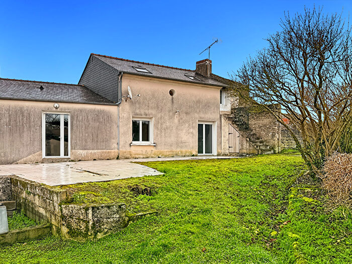 Maison à vendre - Doué-la-Fontaine - 5 pièces - 4 chambres