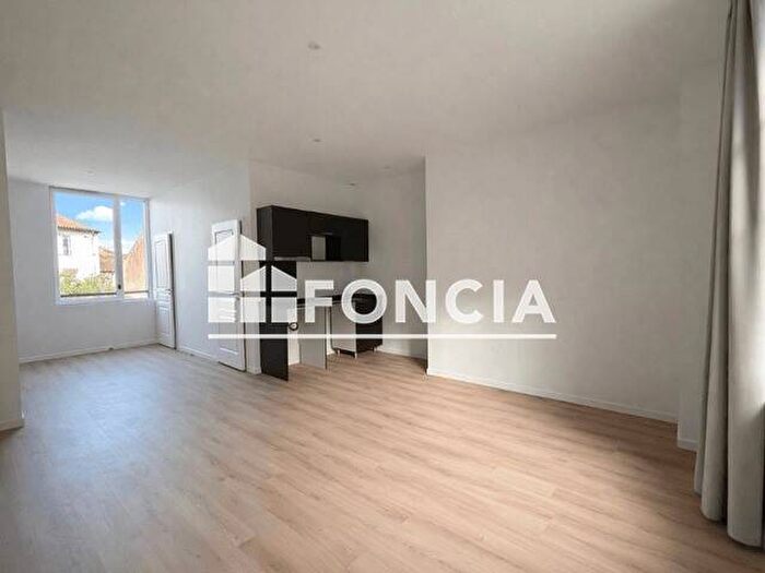 Appartement à louer - École Joseph Bara-Groupe scolaire Carnot-Hôtel de Ville, Agen - 1 pièce