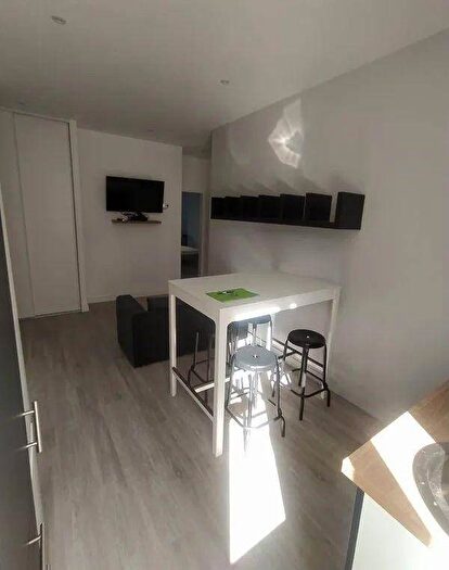 Appartement à louer - Saint-Étienne - 3 pièces - 2 chambres