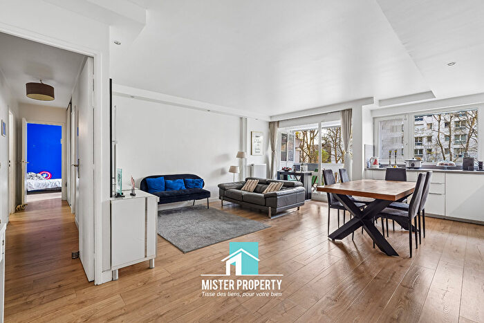 Appartement 3 pièces à Levallois-Perret, Eiffel, à vendre