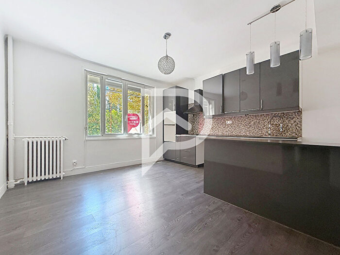 Appartement 3 pièces à Issy-les-Moulineaux, Centre-ville, Corentin Celton, Les Varennes, à vendre