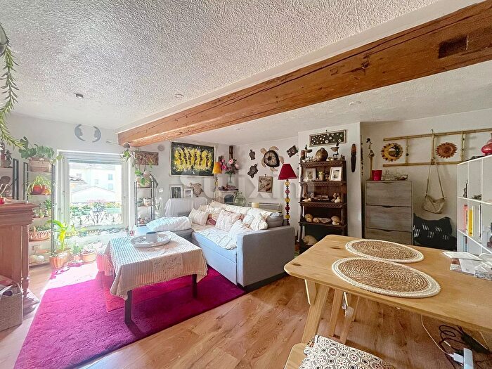 Appartement à vendre - Villefranche-sur-Saône, Centre-ville - 2 pièces - 1 chambre