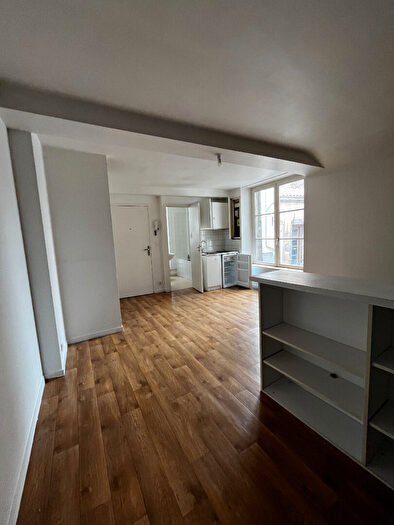 Appartement à louer - Clermont-Ferrand, Delille, Cathédrale, La Gare - 1 pièce - 1 chambre