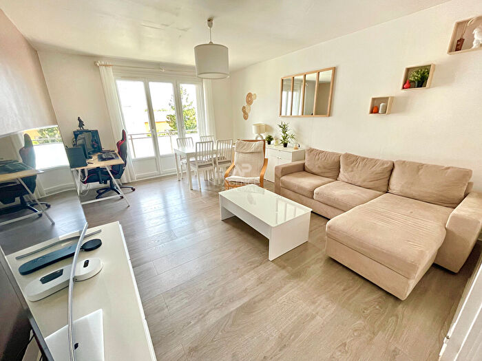 Poissy, Saint-Barthélémy : Appartement 3 pièces à vendre