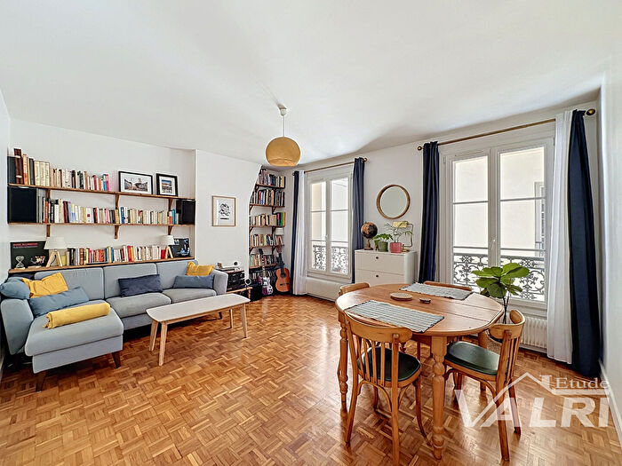 Paris 11ème, République, Saint-Ambroise : Appartement 3 pièces à vendre