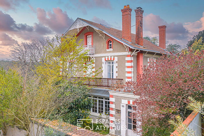 Maison à vendre - Arcachon, Ville dHiver, Parc Mauresque - 12 pièces - 6 chambres