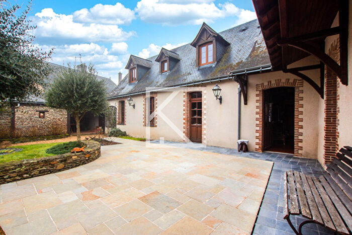 Maison 8 pièces à vendre à Loiré