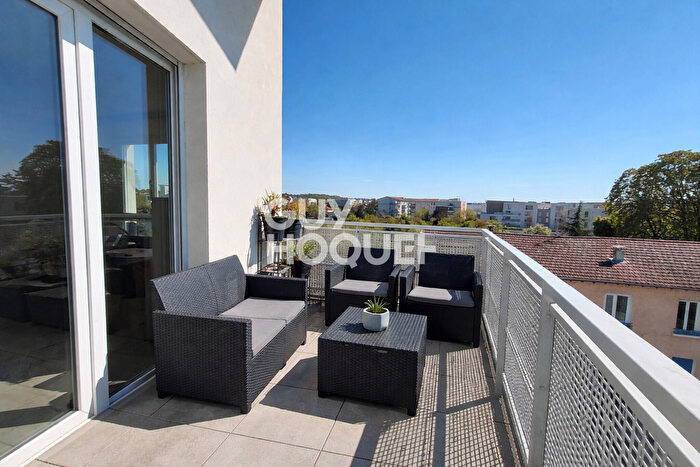 Appartement 4 pièces à vendre à Décines-Charpieu, Centre-ville