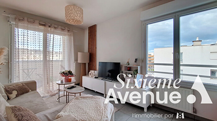 Appartement à vendre - Saint-Priest, Bel-Air - 2 pièces - 1 chambre