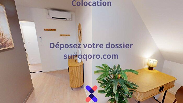 Maison à louer - Bron Centre-Le Rafour - 17 pièces - 16 chambres