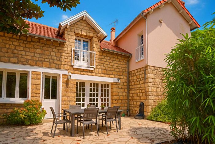 Maison à vendre - Nesles-la-Vallée - 5 pièces - 4 chambres