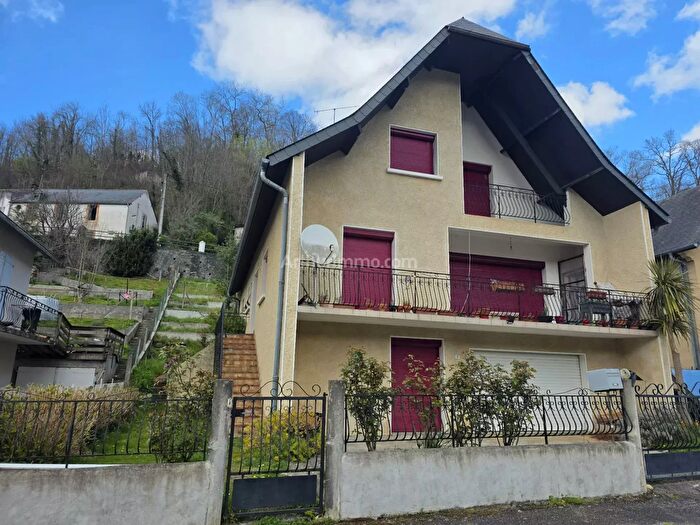 Maison à vendre - Saint-Pé-de-Bigorre - 7 pièces - 5 chambres