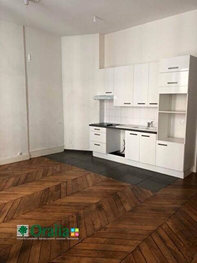 Appartement à louer - Presquîle, Centre ville, Cordeliers, Lyon ème arrondissement - 4 pièces - 3 chambres