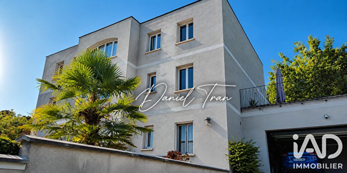 Maison 9 pièces à Vaux-sur-Seine, à vendre