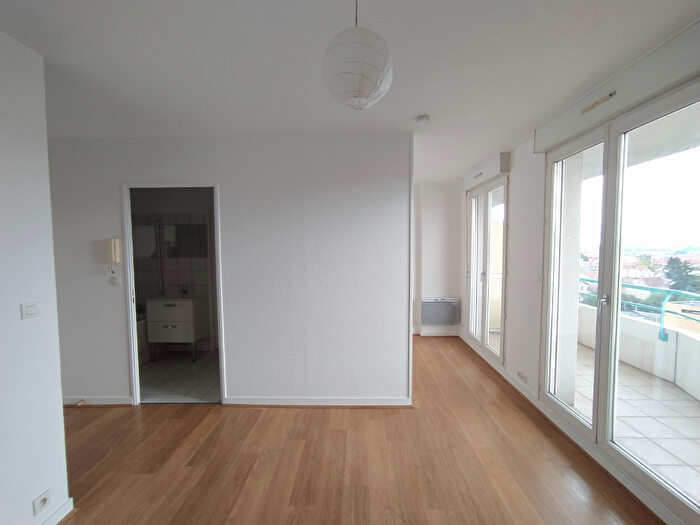 Appartement à louer - Clermont-Ferrand, Herbet, Brezet, Saint-Jean - 2 pièces - 1 chambre