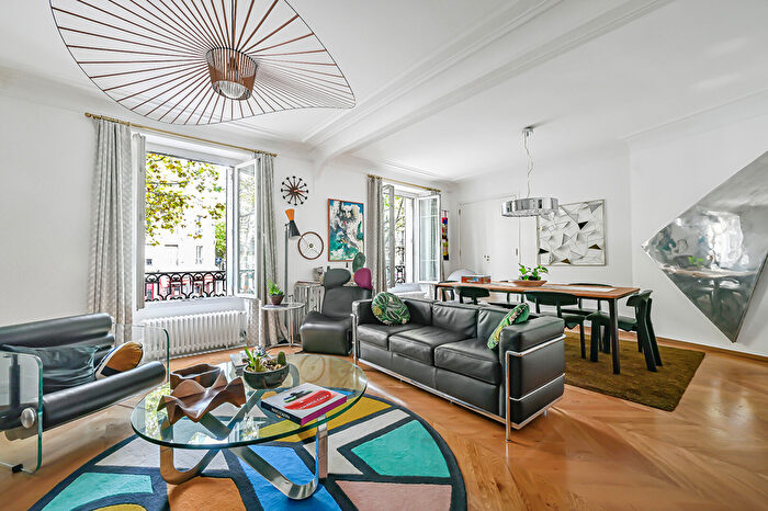 Appartement 4 pièces à Paris 11ème, Léon-Blum, Folie-Regnault, à vendre