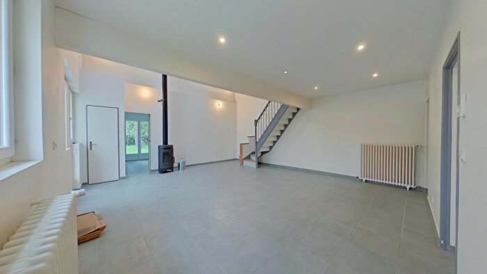 Maison à louer - Saint-Georges-lès-Baillargeaux - 4 pièces - 3 chambres