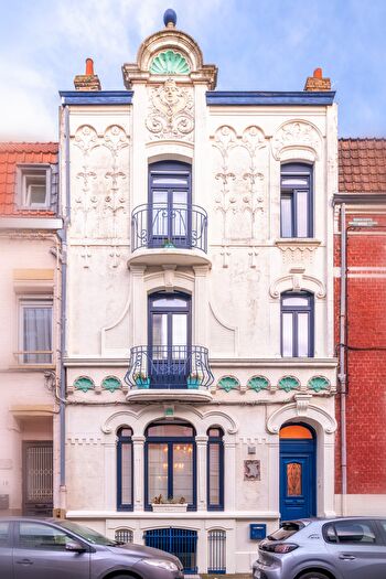 Maison à vendre - Dunkerque - 7 pièces - 6 chambres