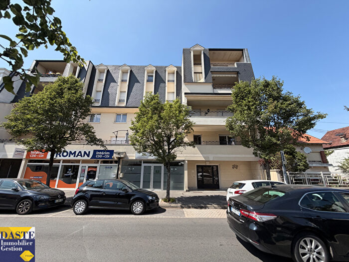 Pontault-Combault, Mairie, Rouxel - Appartement 2 pièces à louer