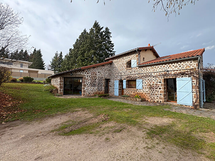 Maison à louer - Sanssac-léglise - 5 pièces - 4 chambres