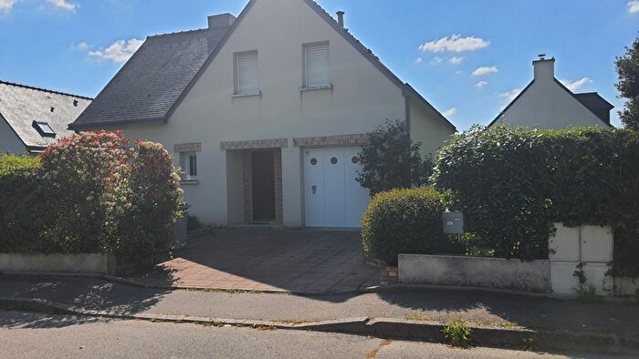 Maison à vendre - Chartres-de-Bretagne - 6 pièces - 4 chambres