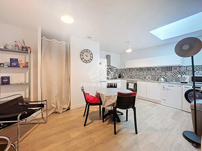 Appartement à vendre - Lyon e , Vaise, Rochecardon - 5 pièces - 4 chambres