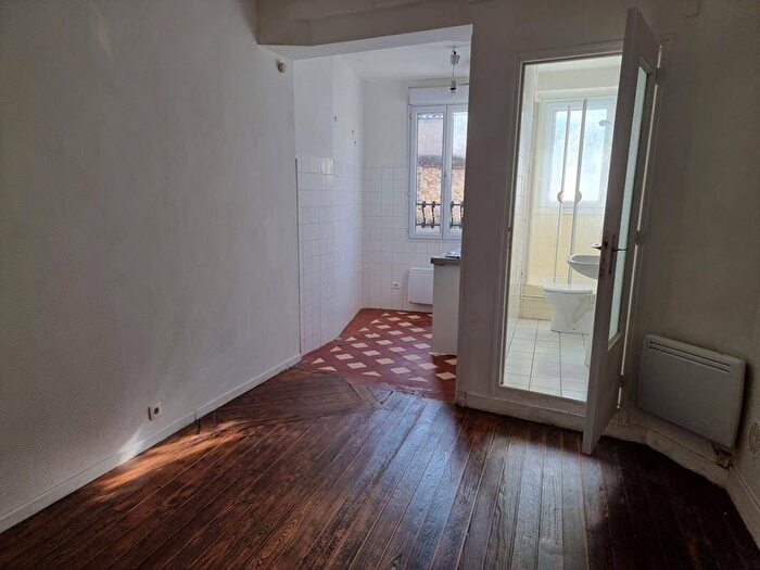 Rive du Loing, Nemours : Appartement 2 pièces à louer