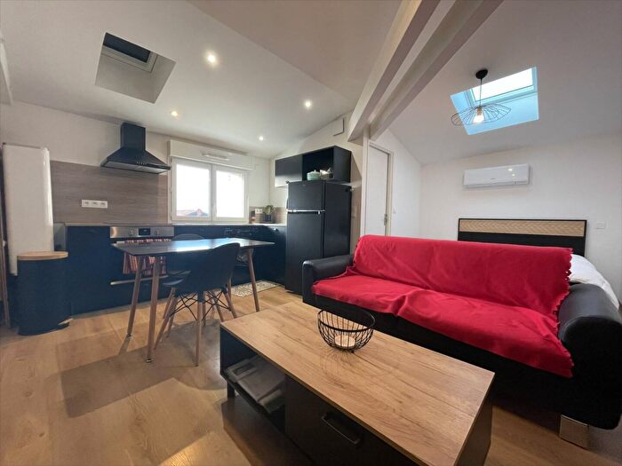 Appartement à louer - Heyrieux - 1 pièce