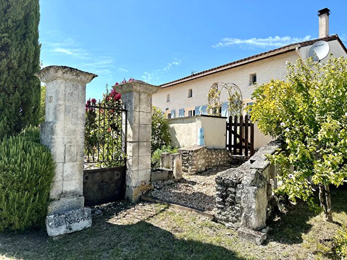 Maison à vendre - Bonnes - 6 pièces - 4 chambres