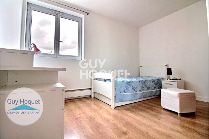 Appartement à louer - République, Villejuif - 1 pièce