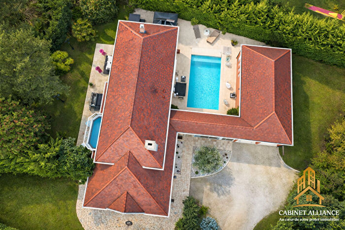 Maison 9 pièces à vendre à Étiolles