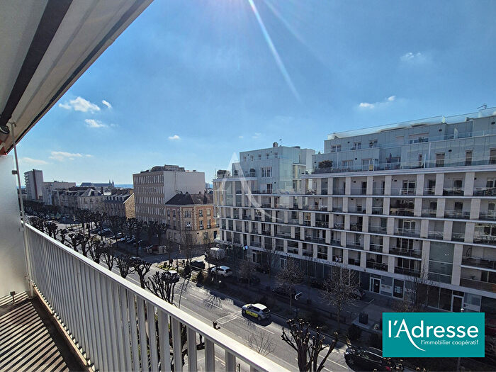 Appartement à vendre - Reims, Centre-ville - 3 pièces - 2 chambres