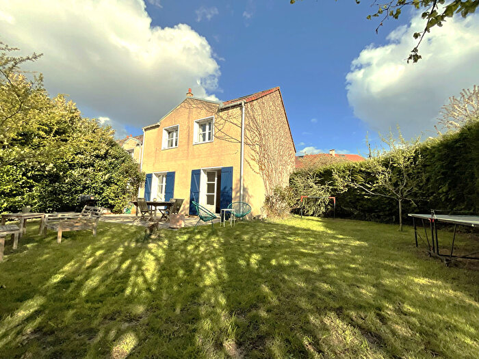 Voisins-le-Bretonneux - Maison 6 pièces à vendre