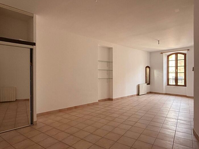 Appartement à louer - Bagnols-sur-Cèze - 2 pièces - 1 chambre