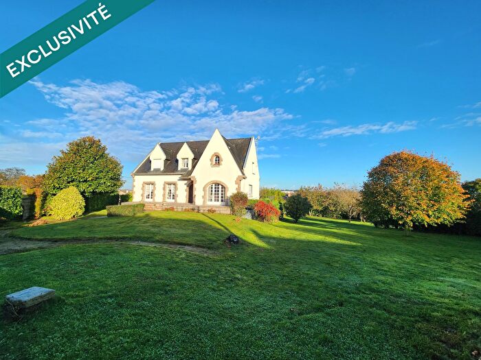 Maison à vendre - Châteaubriant, Centre-ville, Gare - 7 pièces - 5 chambres