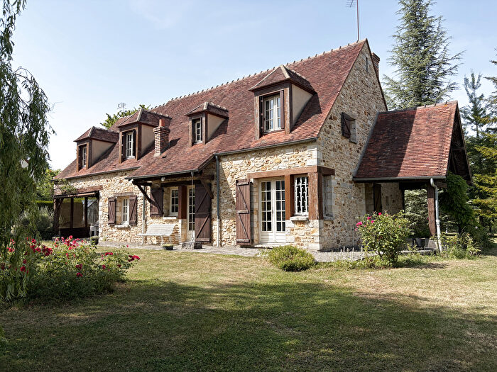 Maison 7 pièces à Saint-Sauveur-sur-École, à vendre