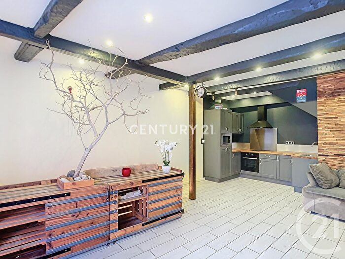 Cuges-les-Pins : Appartement 3 pièces à vendre
