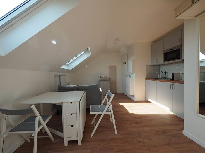Appartement 1 pièce à louer à Epi dOr, Saint-Cyr-lécole