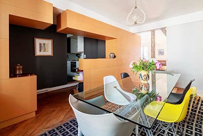 Appartement 4 pièces à Paris 9ème, Trudaine, Rochechouart, à vendre