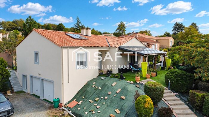 Maison 5 pièces à La Châtaigneraie, à vendre