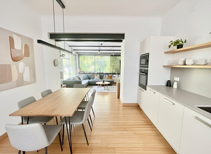 Maison à vendre - Avignon, Les Sources - 8 pièces - 3 chambres