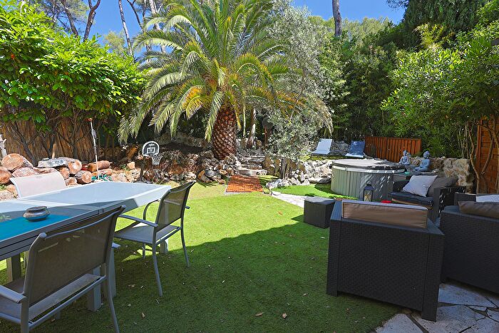 Mougins, Saint-Martin, Jylloue : Maison 4 pièces à vendre