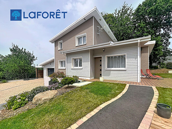Maison 4 pièces à vendre - Pontivy, Château-Gaillard