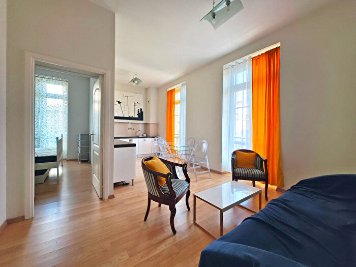 Appartement 2 pièces à louer - Nice, Médecin