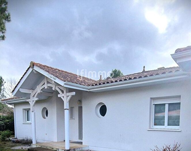 Maison 5 pièces à vendre à Arès
