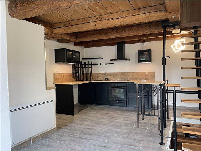Maison 2 pièces à louer à Thizy-les-Bourgs